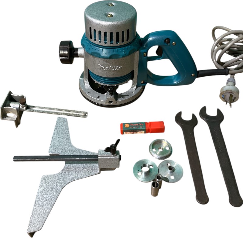 Makita 3601B 1050W 12.7mm (1/2") D-Handle Router | 055200182053 | Cash ...